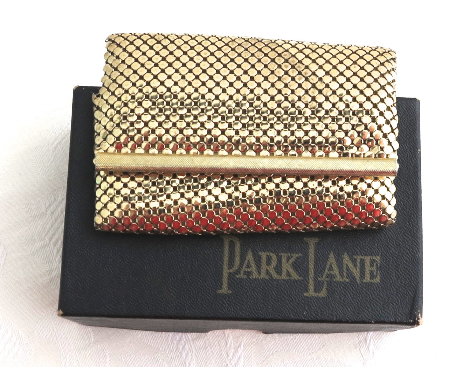 Vintage gold mesh key case / key holder, gold metal trim, metal mesh ...