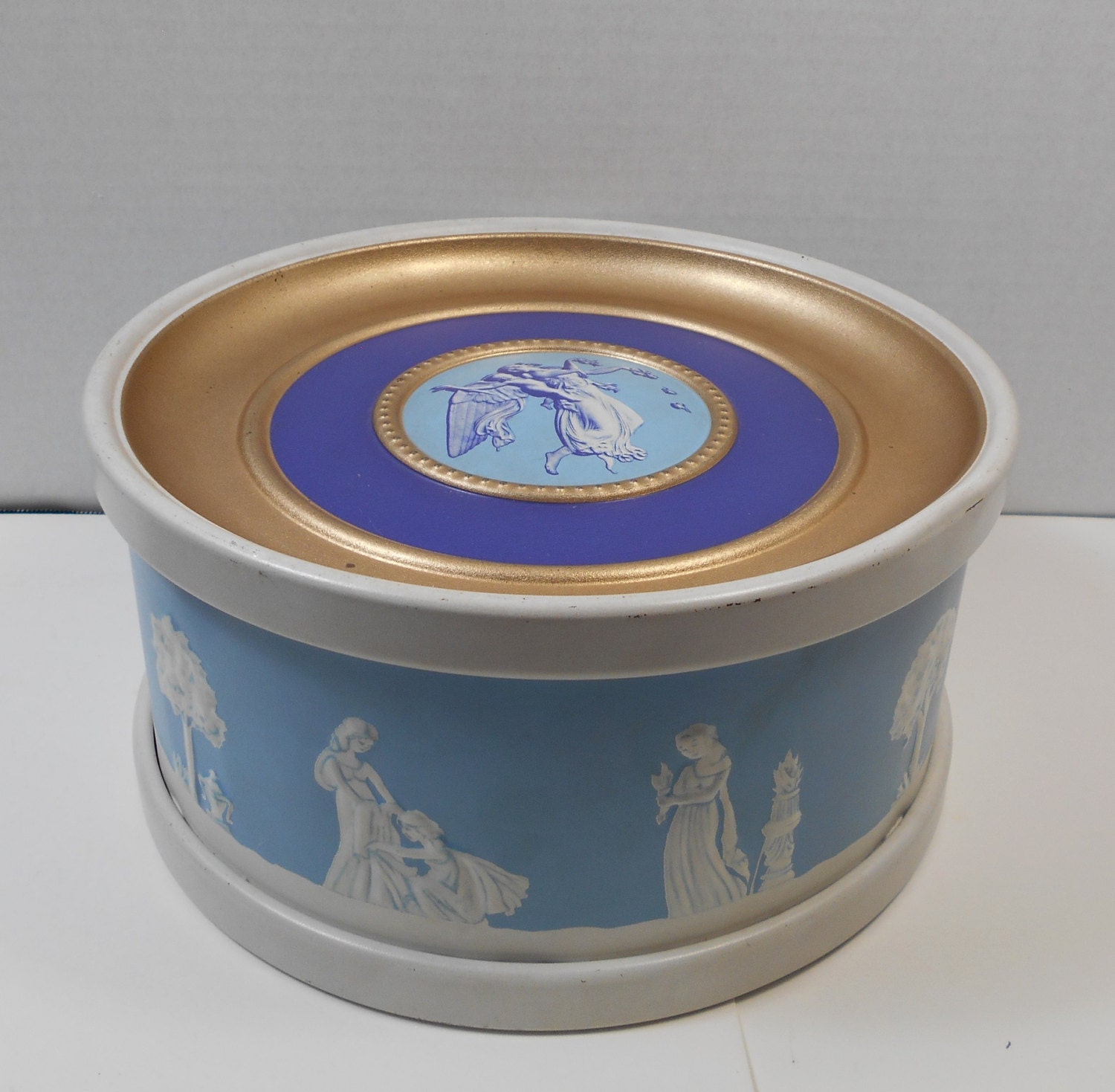 Large Blue Guildcraft Tin – Haute Juice