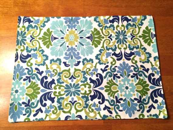 Items similar to Blue Green Flowers Placemats set 4~ Blue green white ...