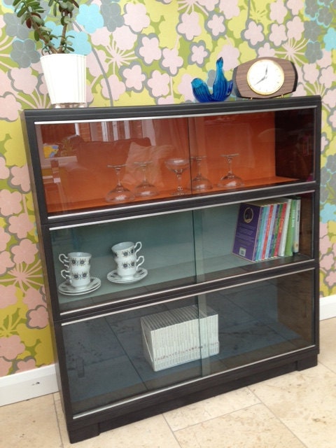 Fabulous ‘Minty’ bookcase – Haute Juice