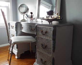 Vintage vanity | Etsy