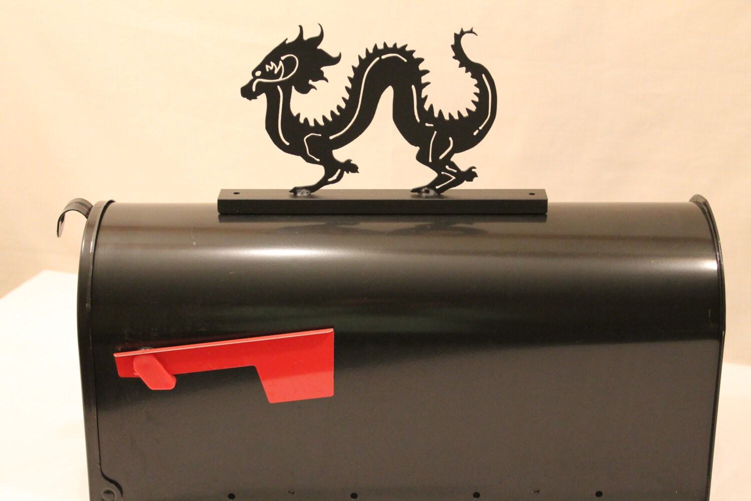 Dragon-Metal Mailbox Topper