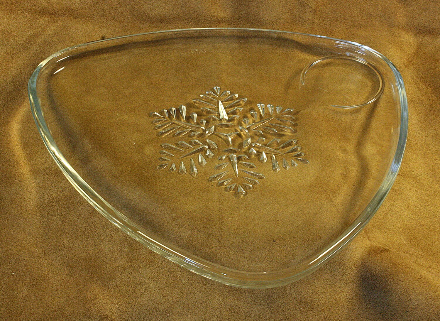 Snowflake glass snack plates from Indiana Glass – Haute Juice