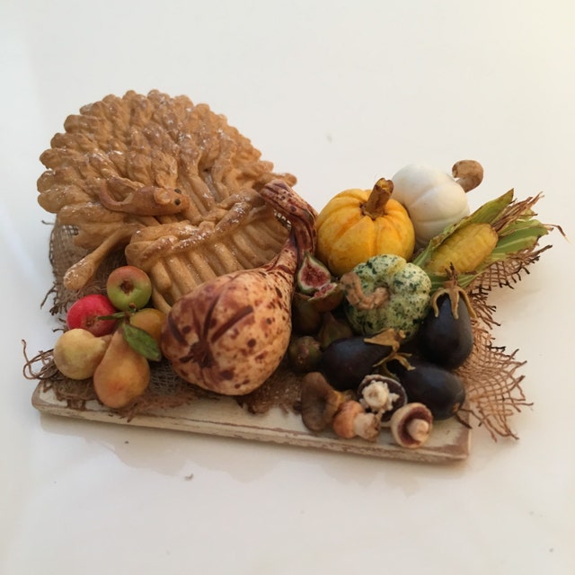 Linsminis realistic handmade 12th scale miniatures. by linsminis