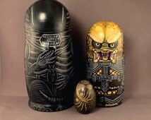 Alien vs Predator Nesting Dolls 3 piece wooden horror sci fi creatures