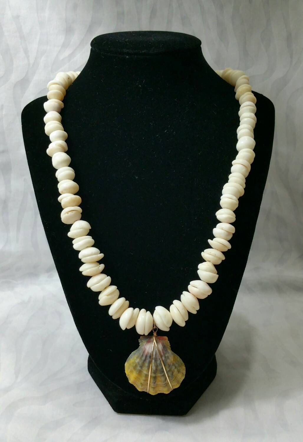 Large Hawaiian Puka & Sunrise Shell Lei
