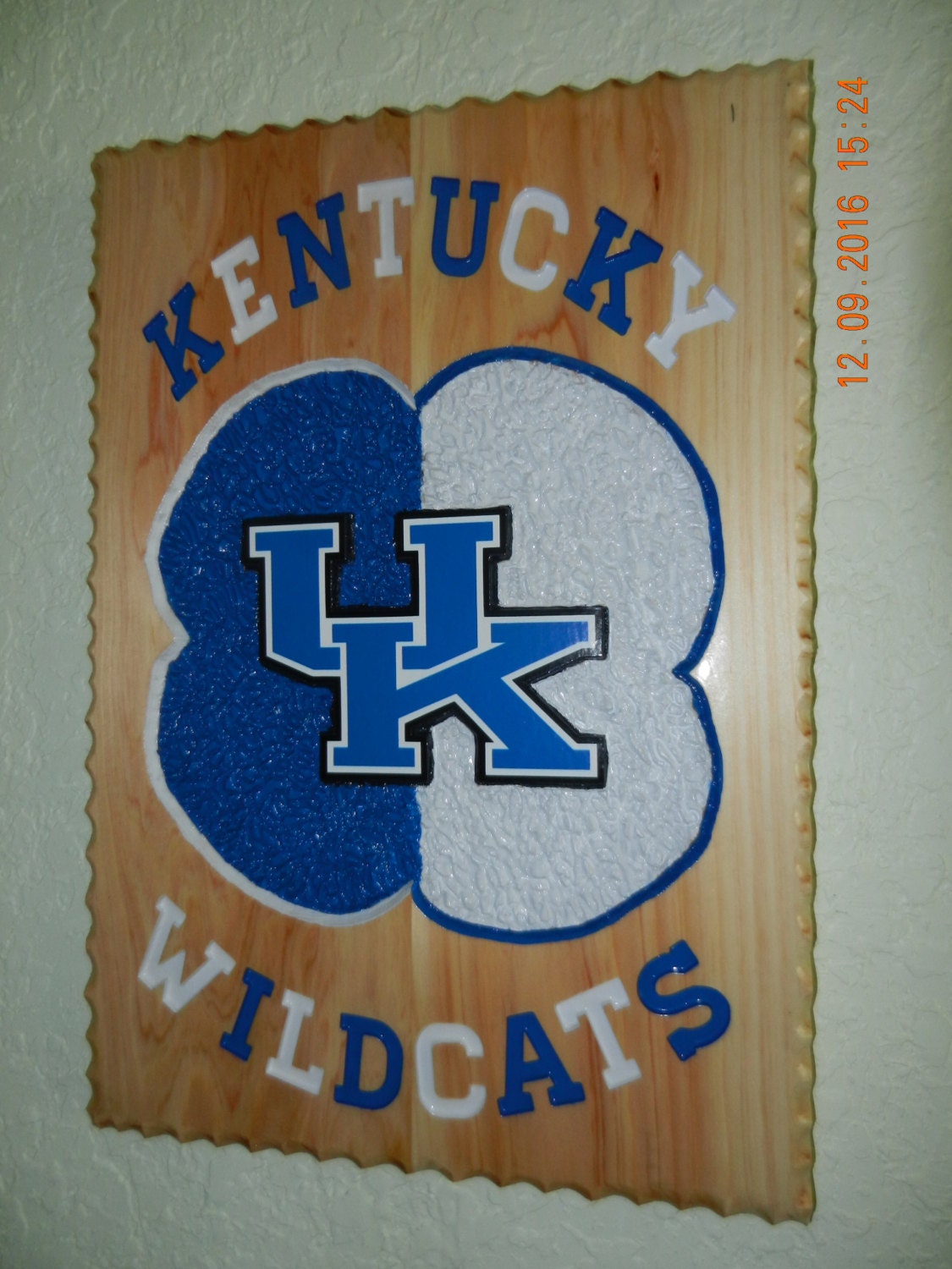 Kentucky Wildcats Hand Carved Wood Sign with UK NCAA logo