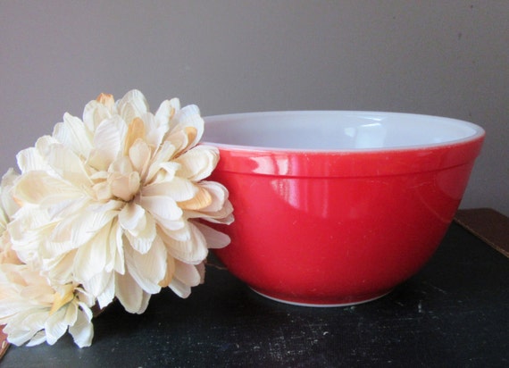 Pyrex Red Bowl 402 1.5 Quart Small Red Pyrex Mixing Bowl