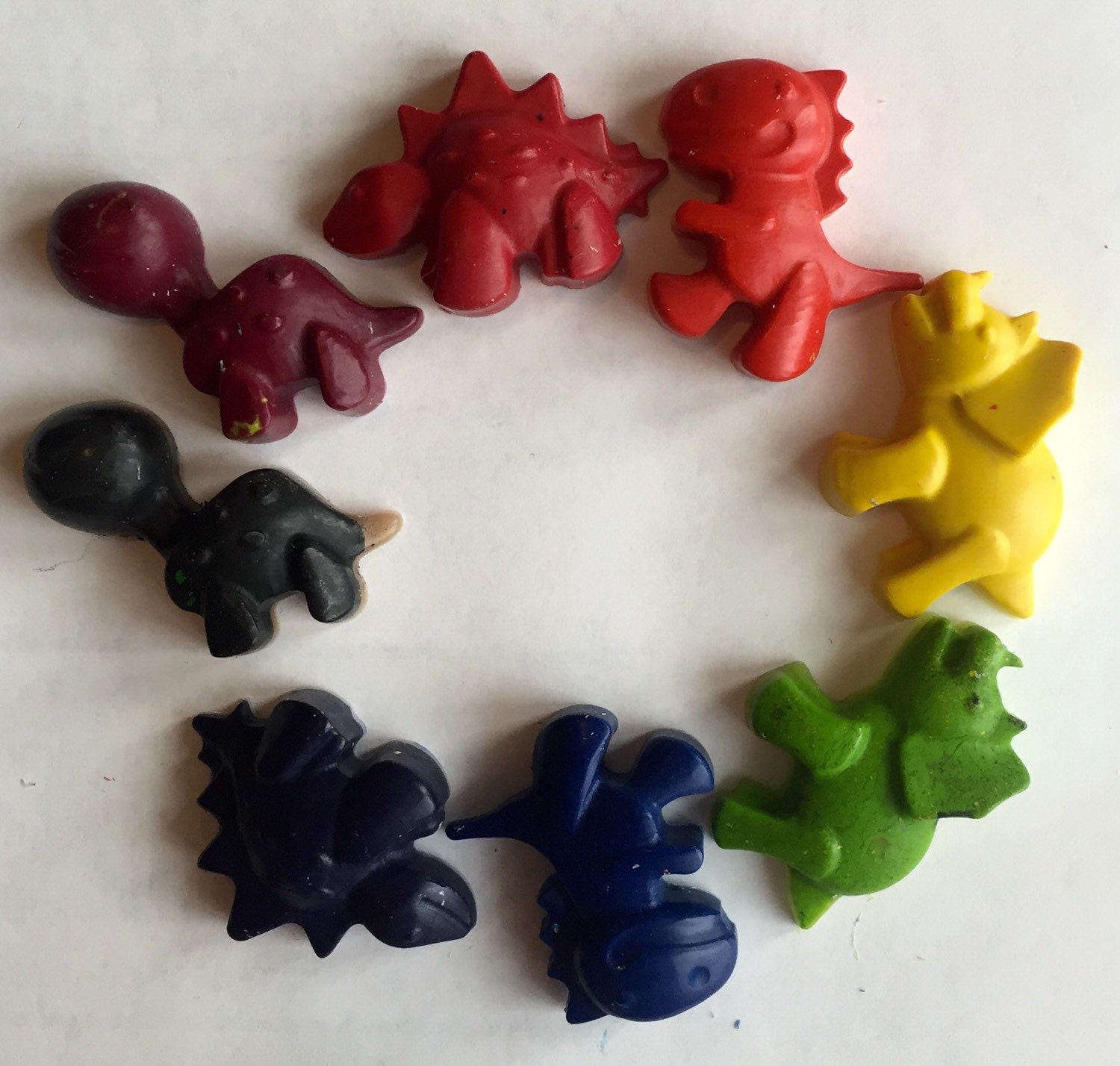 Dinosaur Crayola Crayon Set of 8 Perfect for a gift or party