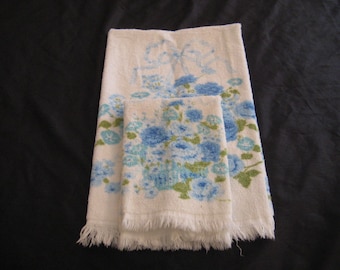 Floral bath towels | Etsy