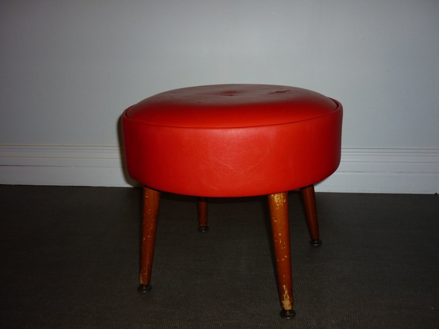 Fab 60’s stool, Orange red vinyl stool, Four leg stool. Round stool ...