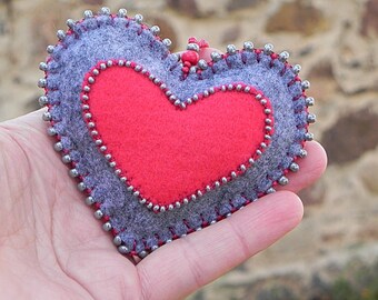 Red felt hearts | Etsy