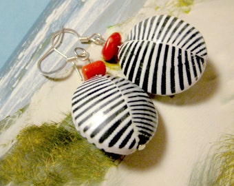 Mussel shell earring | Etsy