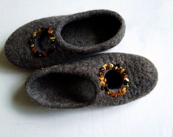 Embroidered slippers | Etsy