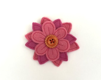 Felt flower brooch | Etsy