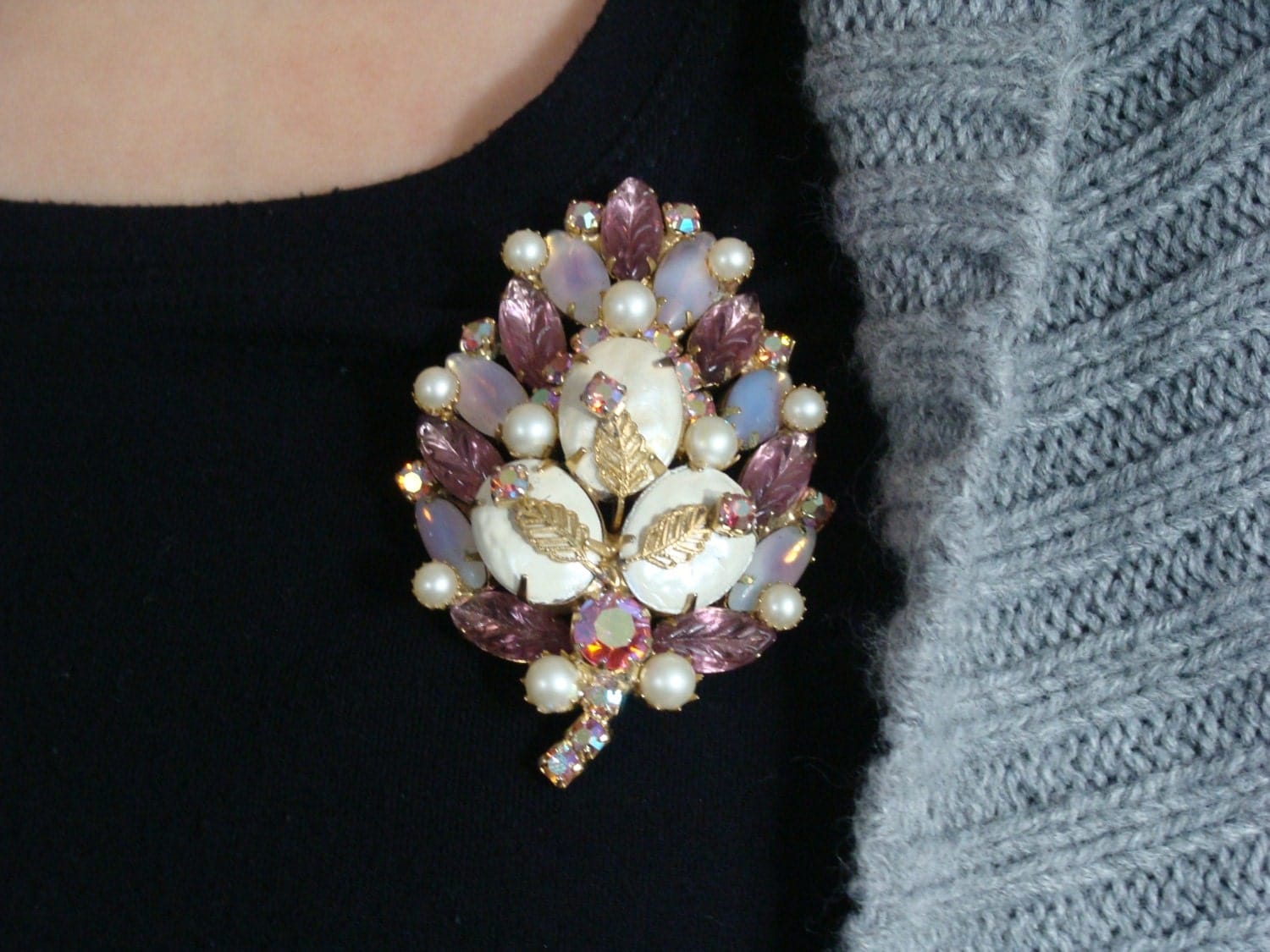 Rhinestone Brooch Pink Glass Juliana Style Vintage Jewelry