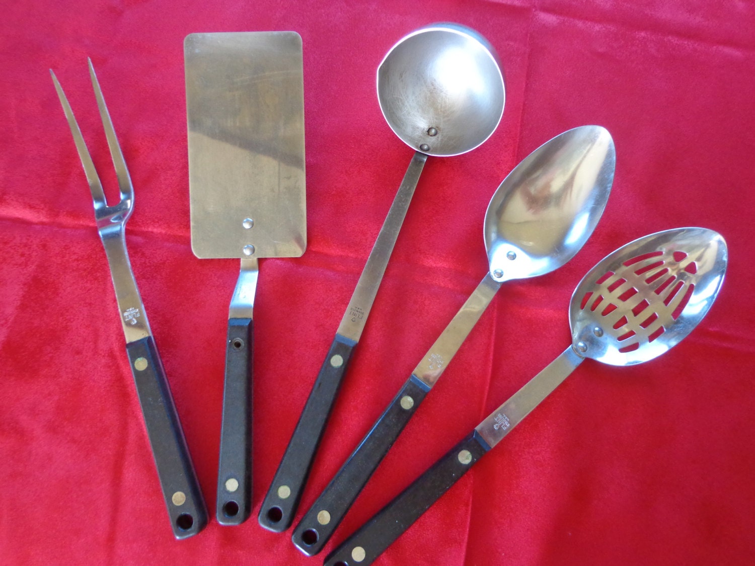 Ekco Flint Arrowhead set of five utensils– Spatula, slotted spoon ...