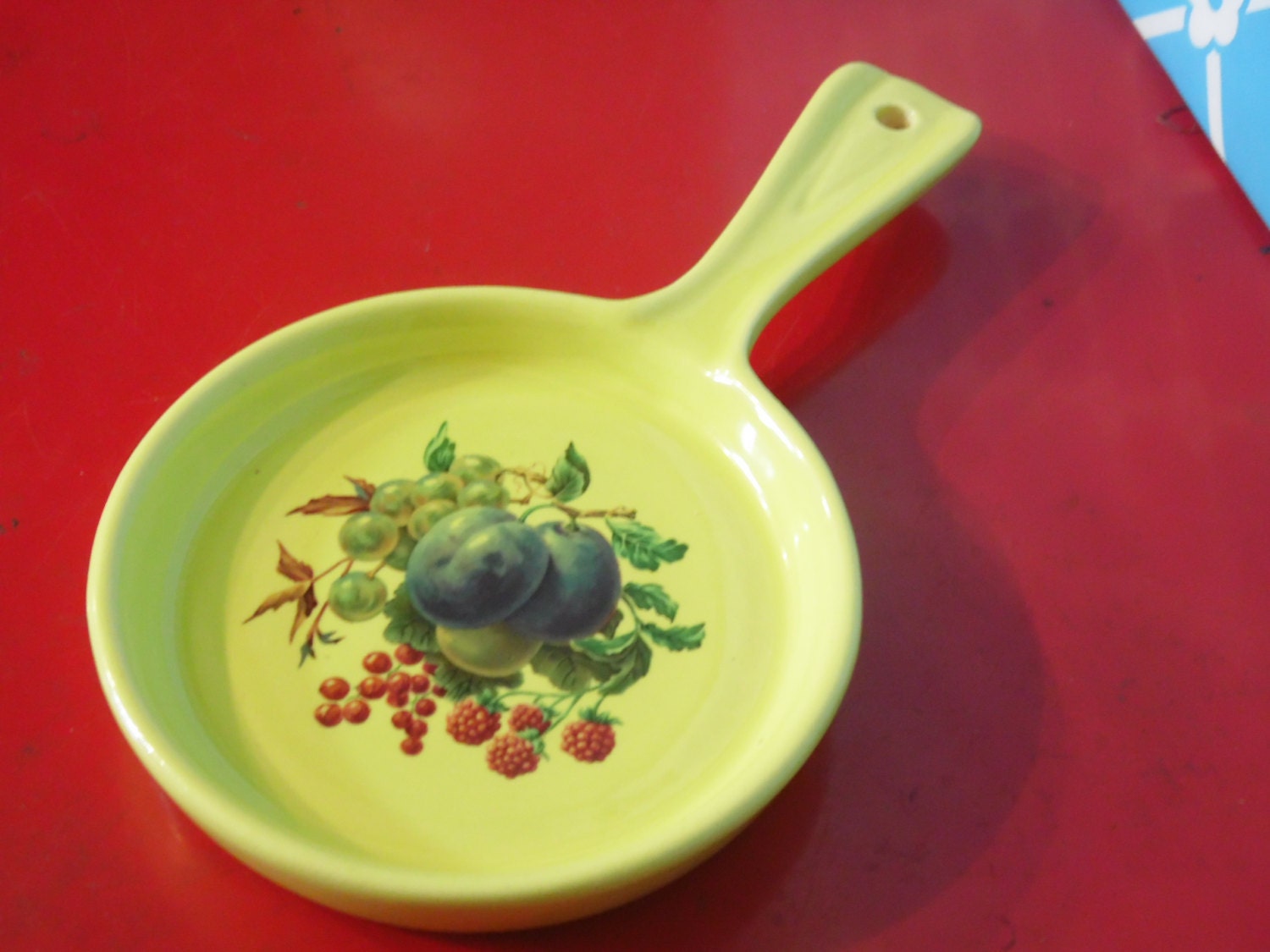 Yellow Spoon Rest Hyalyn Fruit Motif Made In USA – Haute Juice