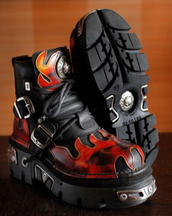 New Rock platform FLAME Reactor boots GOTH moto