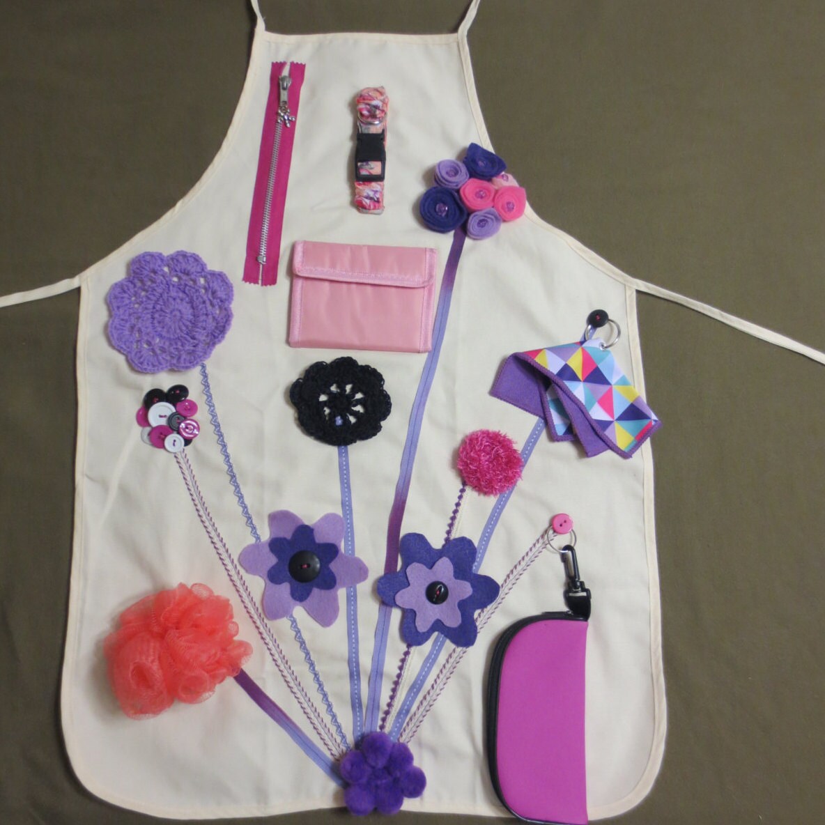 Activity Apron / Fidget Apron / Busy Apron for the elderly and