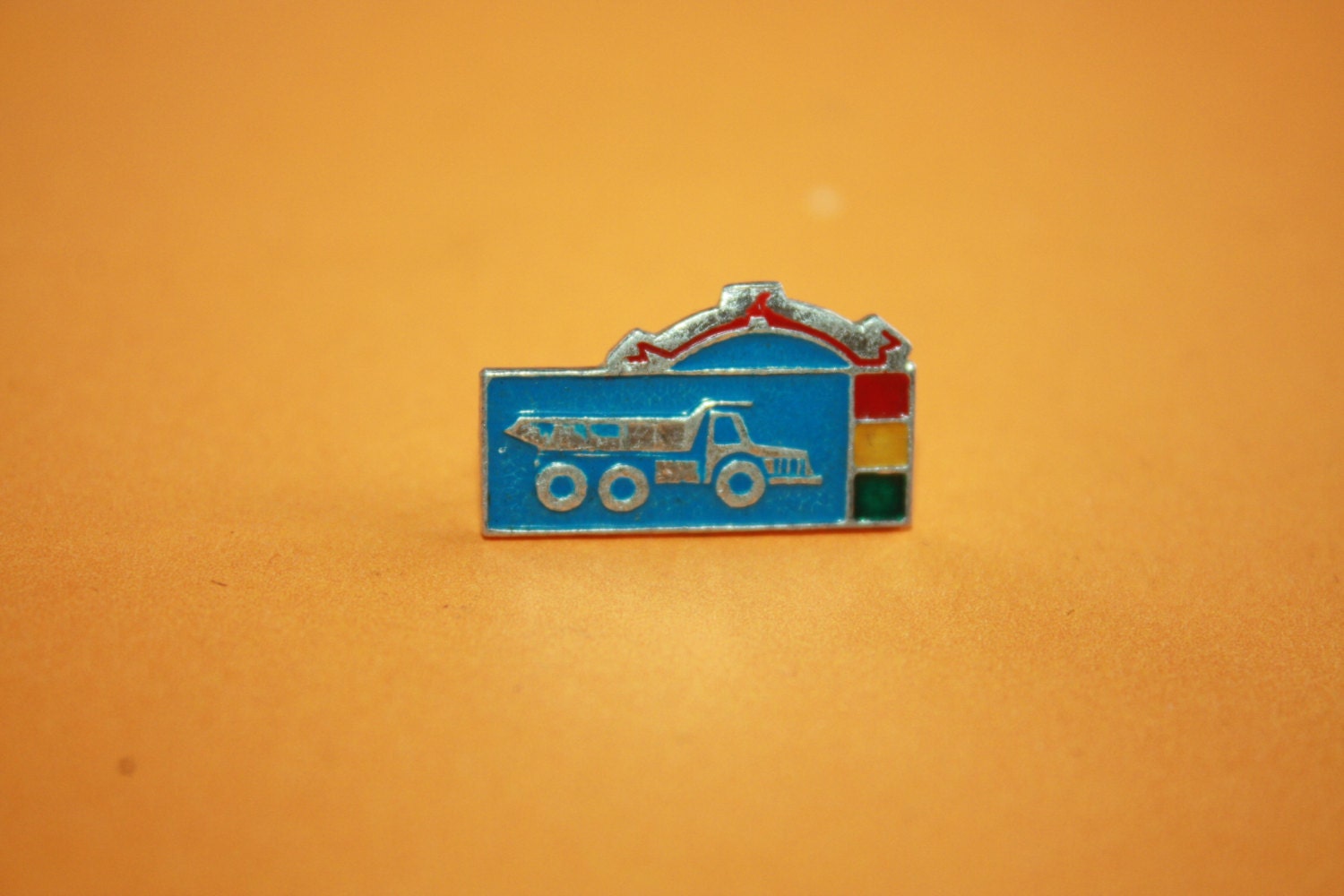 Cute Rare Badge – Vintage Pin – Car – Haute Juice