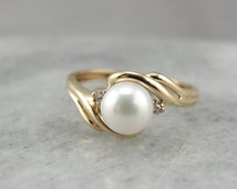 Popular items for pearl bypass ring on Etsy