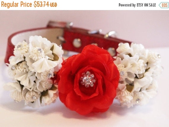 Red floral Dog Collar. Red and White Flowes with by LADogStore
