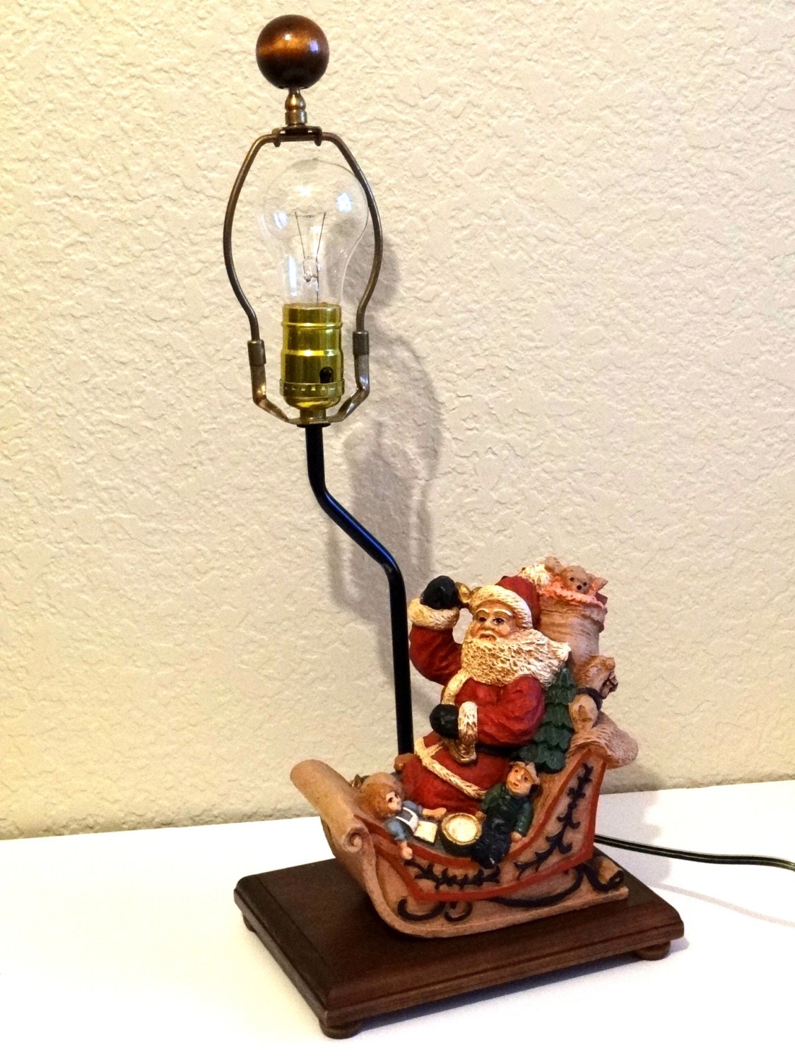 Vintage Santa Claus in Sleigh Christmas Table Lamp 1970s Home