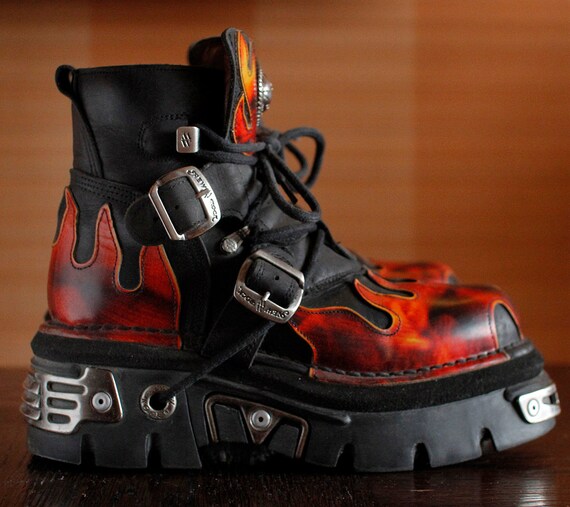 New Rock platform FLAME Reactor boots GOTH moto