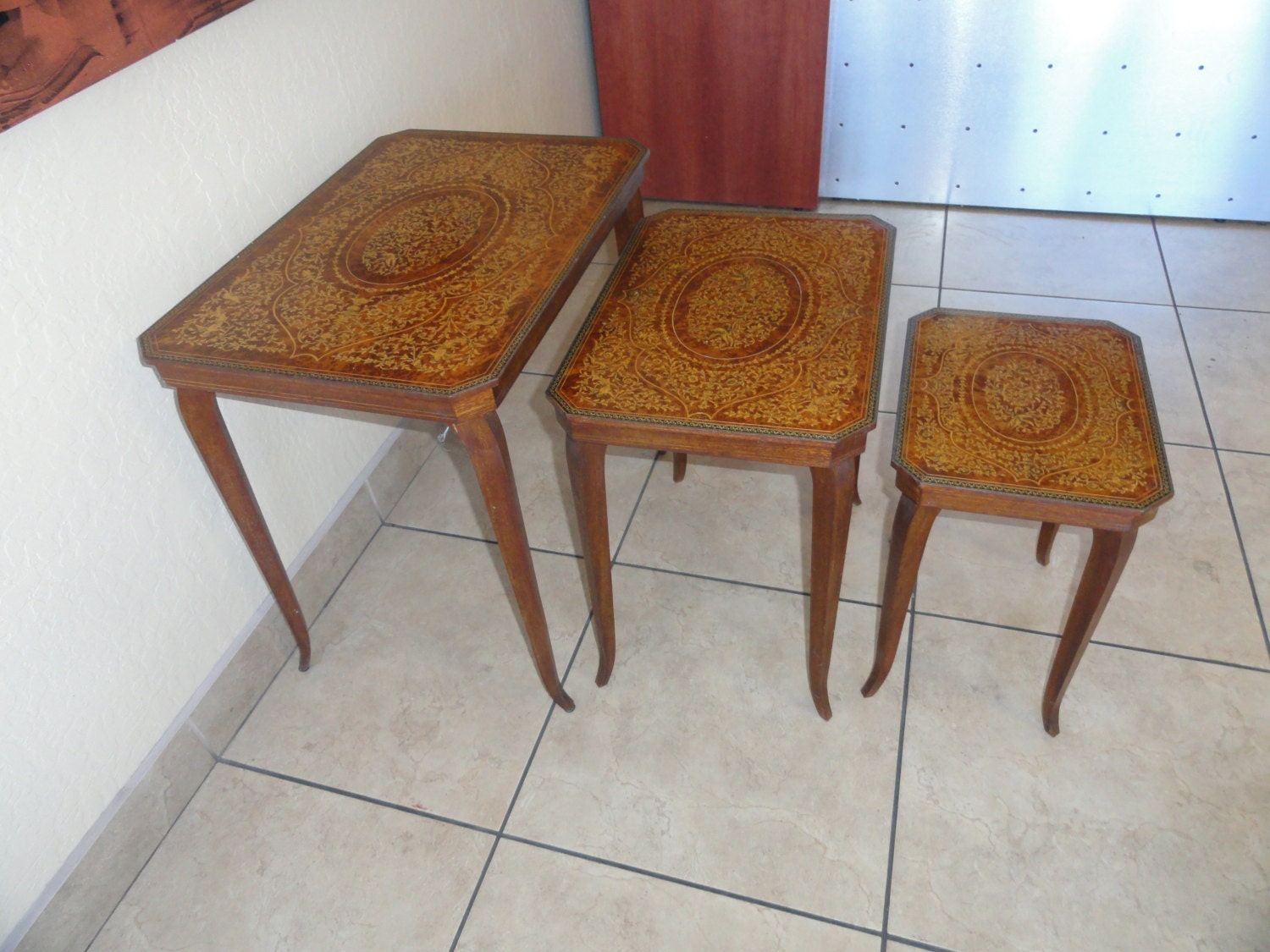 Elegant Set of Three Italian Made Vintage Nesting Table – Haute Juice