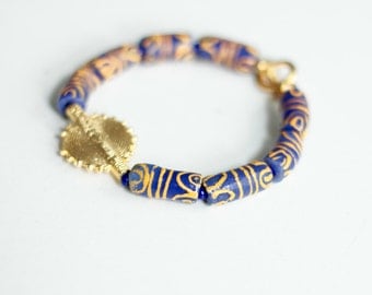 Items similar to Krobo bracelet, Akan gold, African bracelet, pink ...
