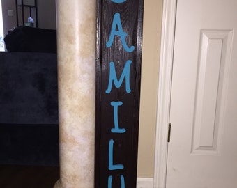 Items similar to Wall Vinyl "family" sign on Etsy