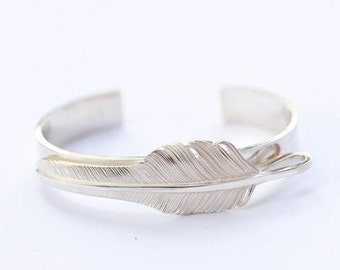 Feather bangle | Etsy