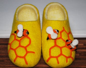 Bee slippers | Etsy