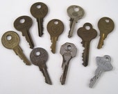 Eclectic vintage finds for your inspired life by StrychnineVintage