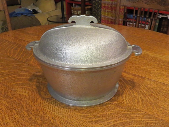 Guardian Service Aluminum Medium Round Lidded Pot Pan Roaster