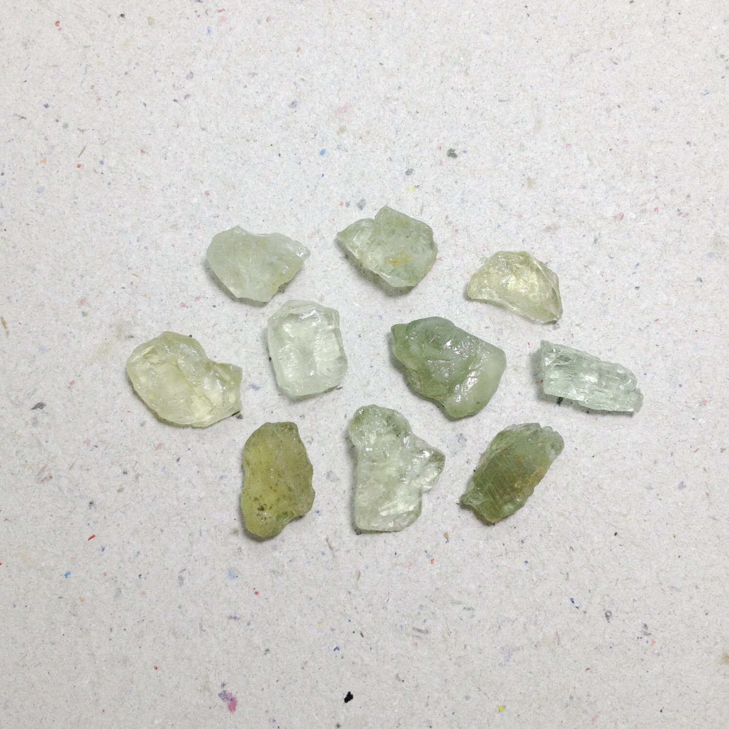 Rough beryl raw beryl heliodor crystal lot // B2035
