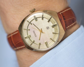 Men's watch quartz forest green watch chunky by SovietEra on Etsy