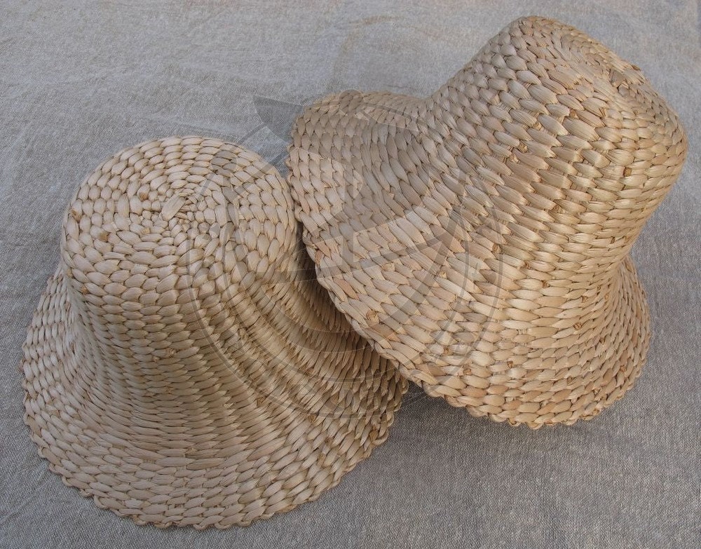 Medieval straw hat 13-14 cent.