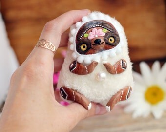 Sloth figurine | Etsy