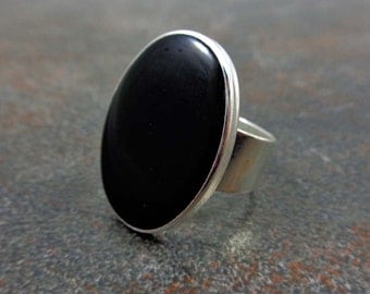 Black cocktail ring | Etsy