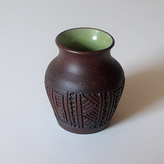 Six Nations Flint & Feather Pottery Miniature Vase Mohawk