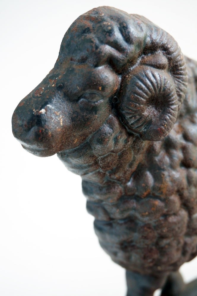 Vintage cast iron sheep doorstop