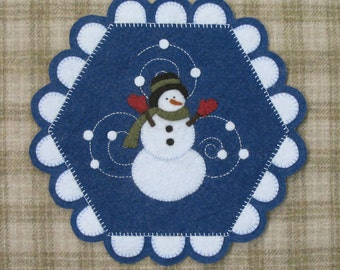 Items similar to Seven Snowmen Snowman Penny Rug Wool Quilt Pattern All ...