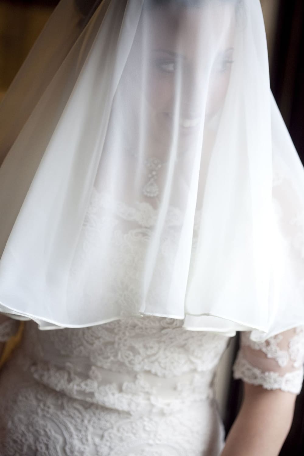 Short Chiffon Wedding Veil 2 Tiers Blusher Gold Penicl Edge