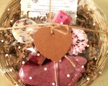 Unique bath bomb gift set related items | Etsy