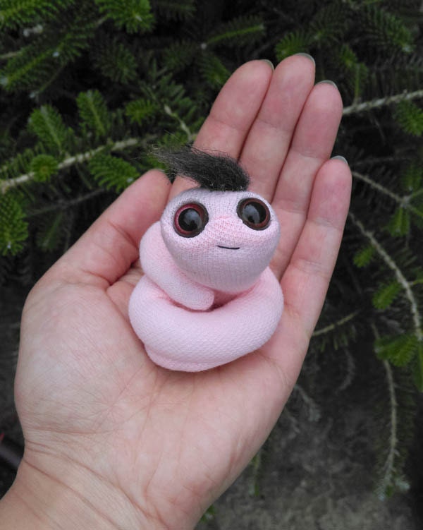 Pale pink worm puppet soft plush toy animal wire armature