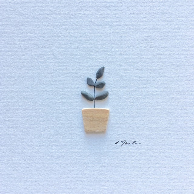 Pebble Art by artist Sharon Nowlan. Art for the por PebbleArt