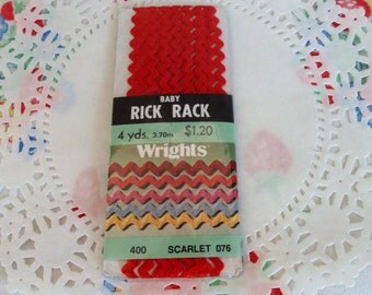 Items similar to 5 Yards Red Baby Rick Rack Trim with Gold Glitter ...