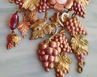 Grapevine pin | Etsy